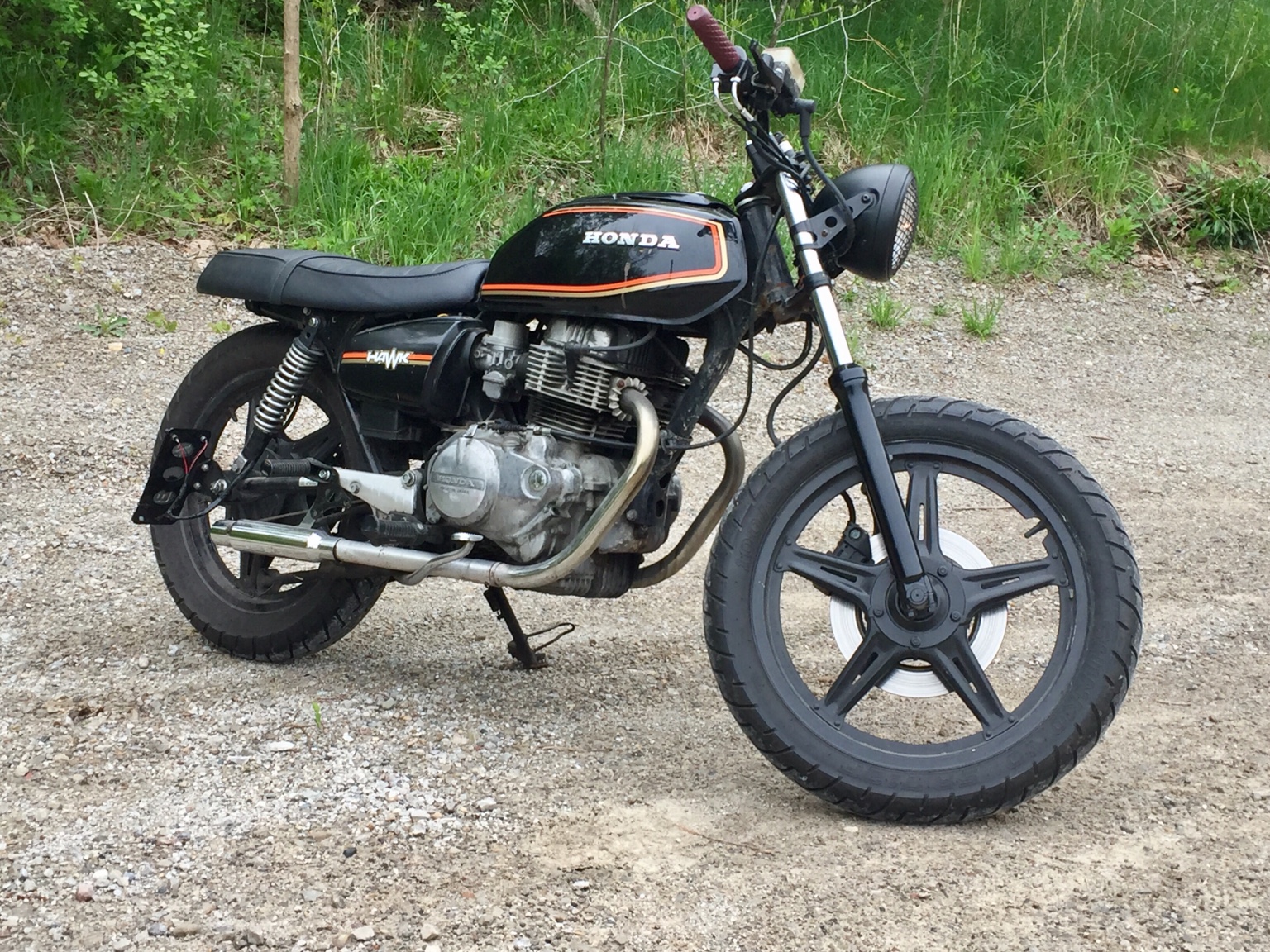1979 Honda CB400T II Hawk Scrambler: Woodward Designs | DO THE TON