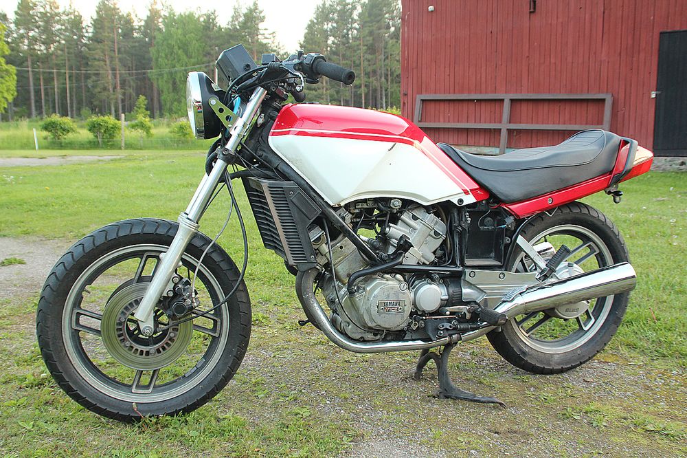1982 Yamaha Vision 550 Cafe Racer | Reviewmotors.co